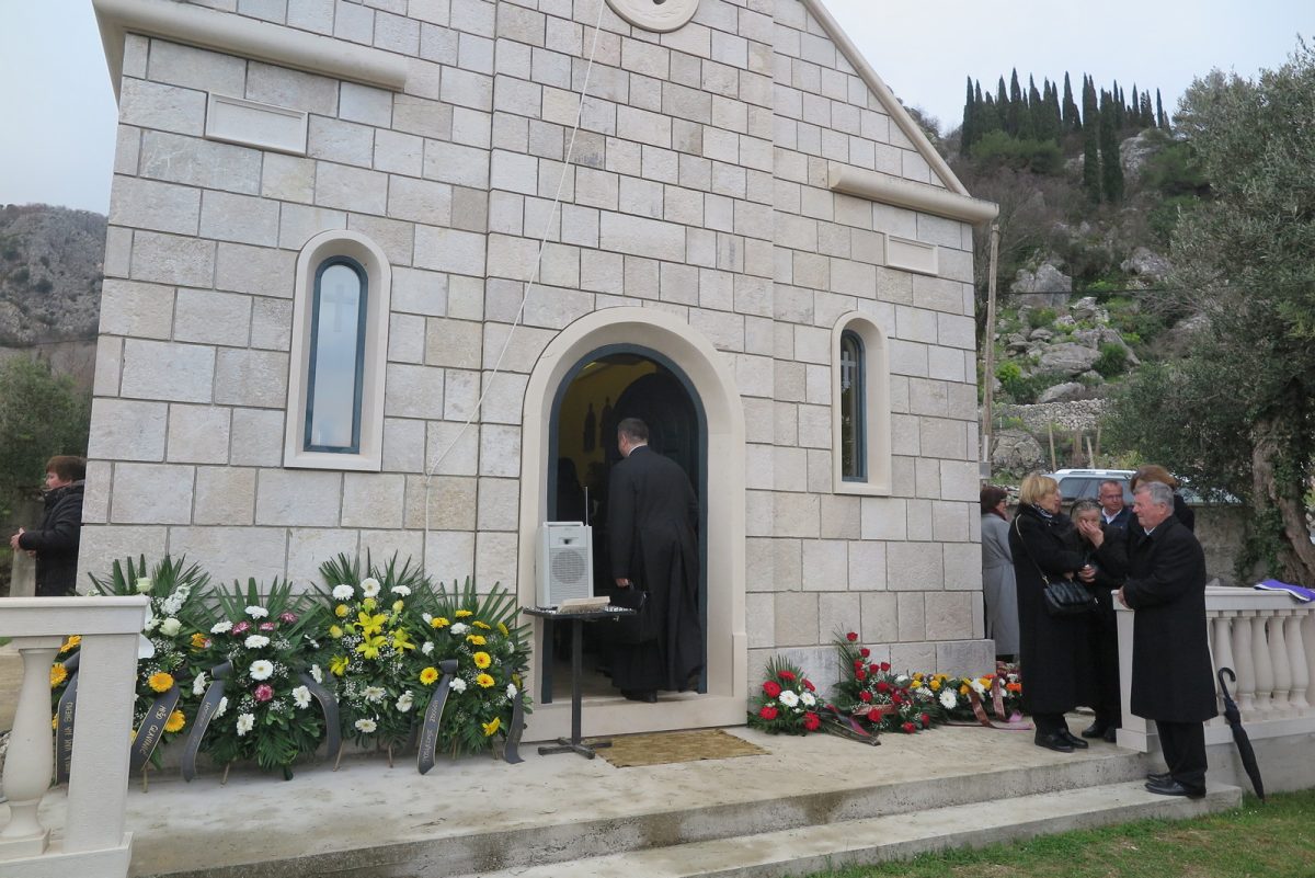 U Pičetama pokopan maestro don Miho Demović (1934.-2023.) - Dubrovačka ...